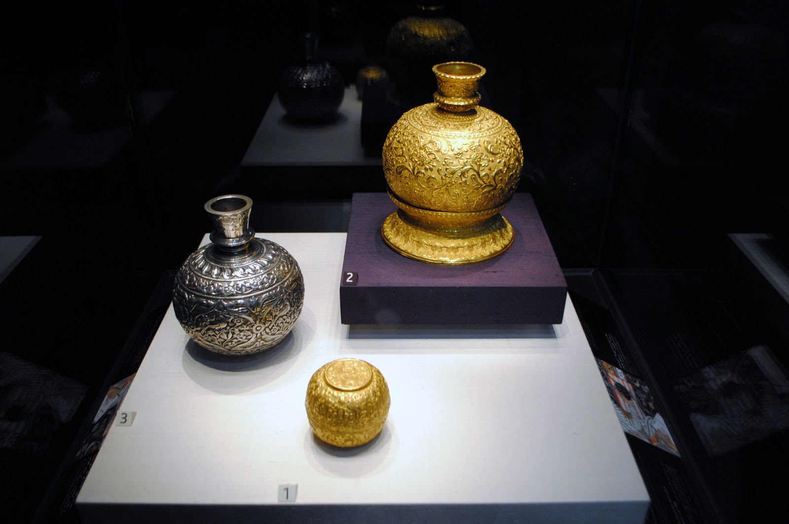 Ladies who do lunch in Kuwait: 'Islam Loves Art: Objects in The al ...