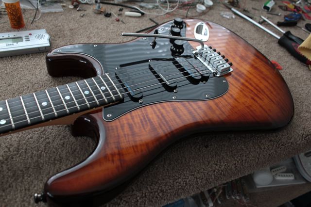 Fender Strat (Plus/Ultra) ~ Cool Guitars