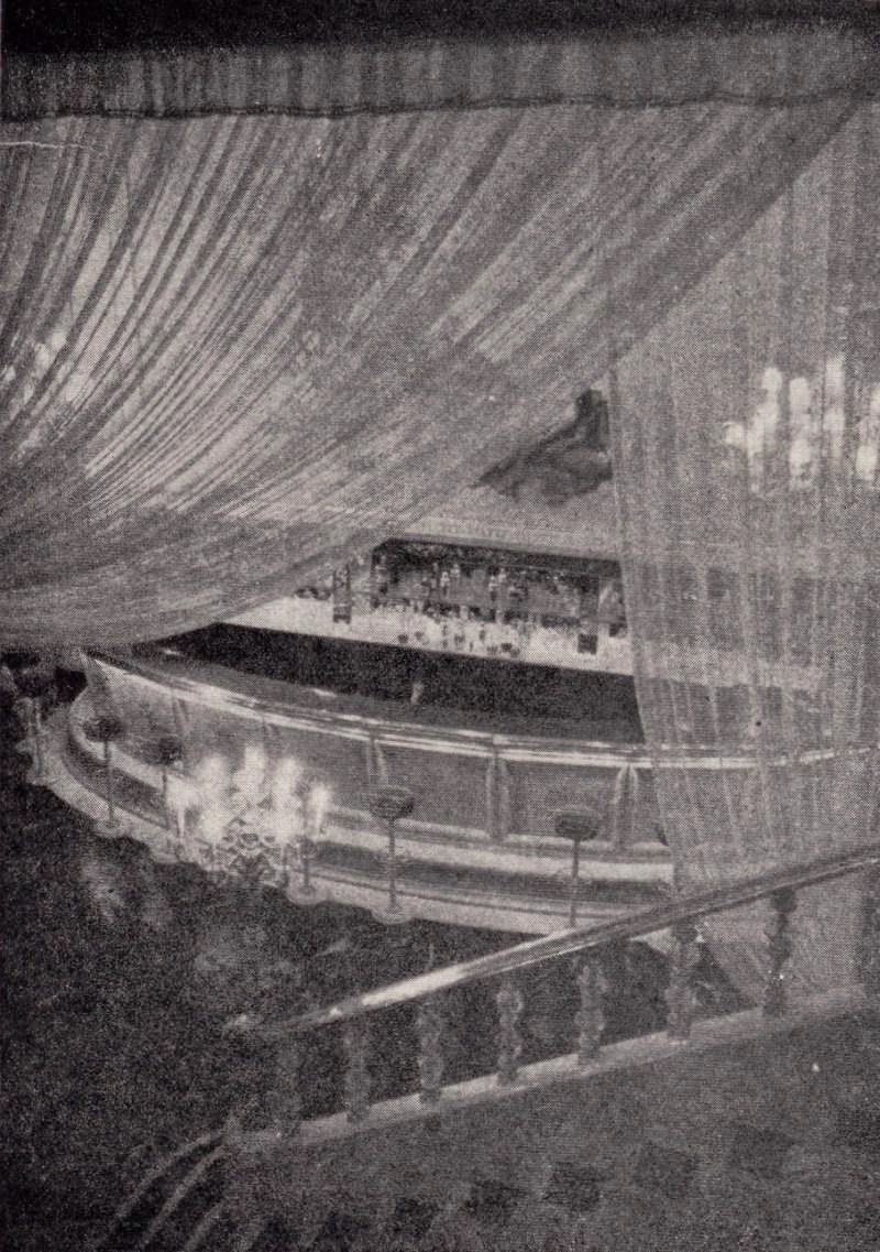 PASAPOGA, SALA DE FIESTAS.