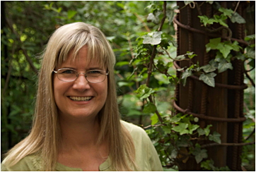 Three Dogs in a Garden: Natural Companions:Book Review & Giveaway