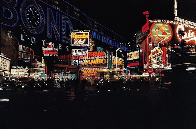 17 Incredible Color Photos Show Times Square-the Crossroads of the ...