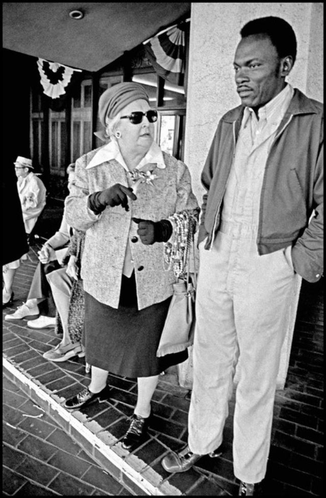 Hey Mister Throw Me Some Beads” Bruce Gildens Unforgettable Photographs Of Mardi Gras In