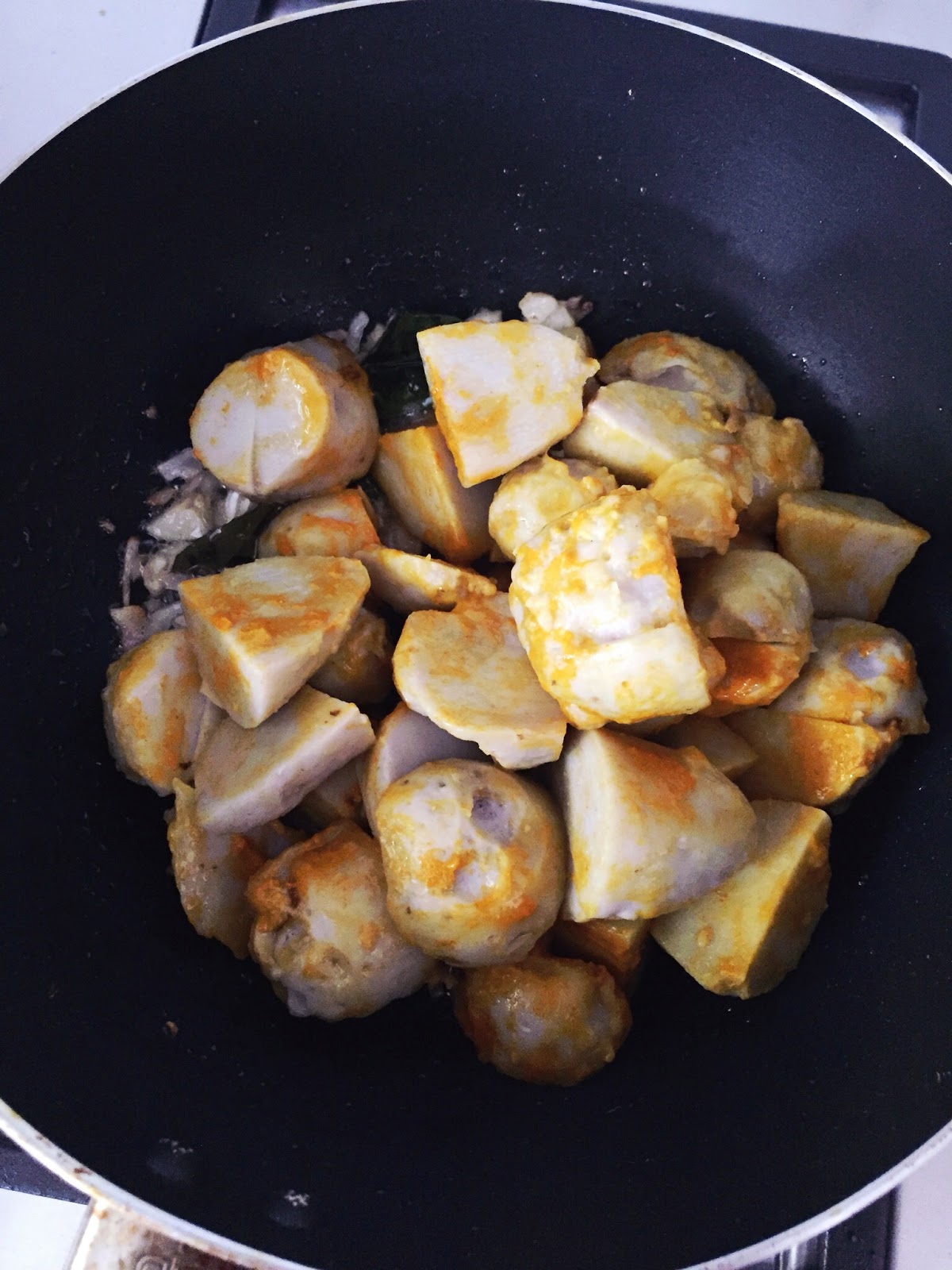 Adukalaii - My Kitchen : CHETTINAD CHEPPANKIZHANGU VARUVAL / CHETTINAD ...