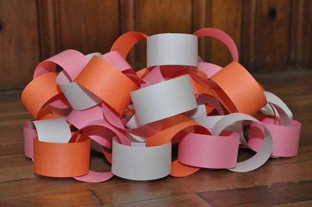 365 Days of DIY: Paper Chains