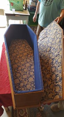 Into the Mound: A Throne for the Dead