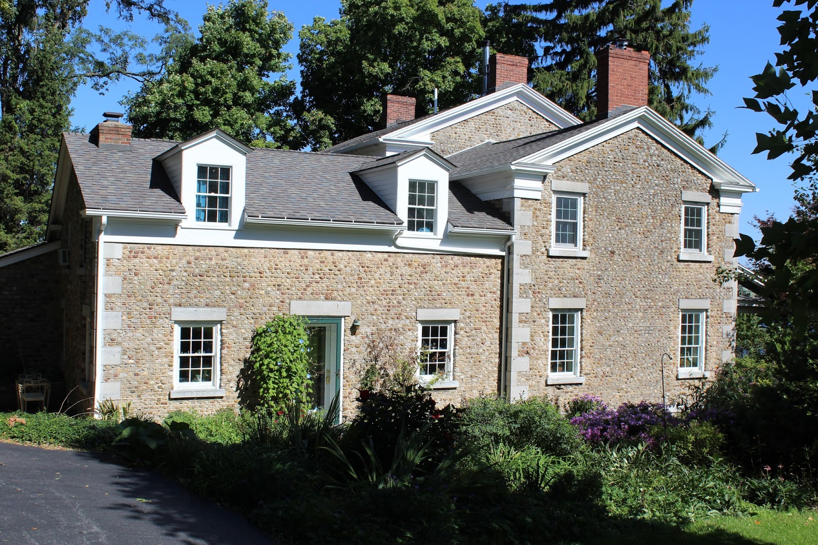 Cobblestone Buildings of North America: Cobblestone Structures in New ...