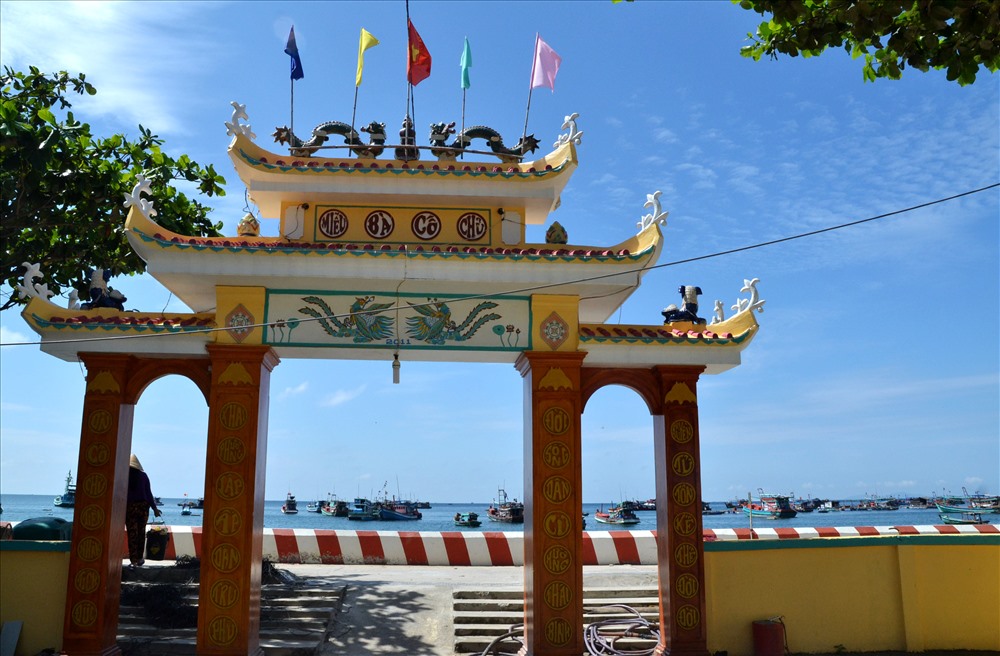 Amazing Vietnam: Kỳ thú miếu “Bà Cố Chủ” hòn Sơn Rái