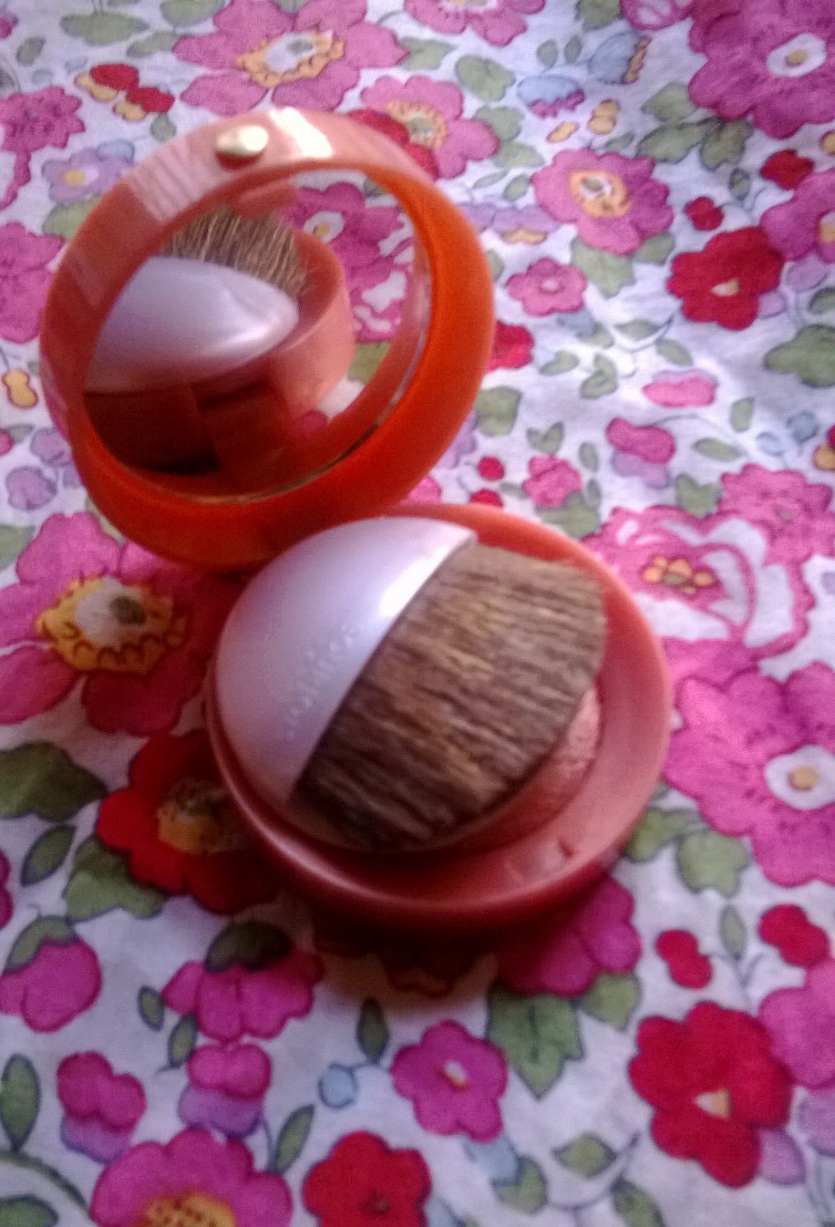 Bourjois Paris Little Round Pot Blush 32 Ambre D'Or Review and Swatches