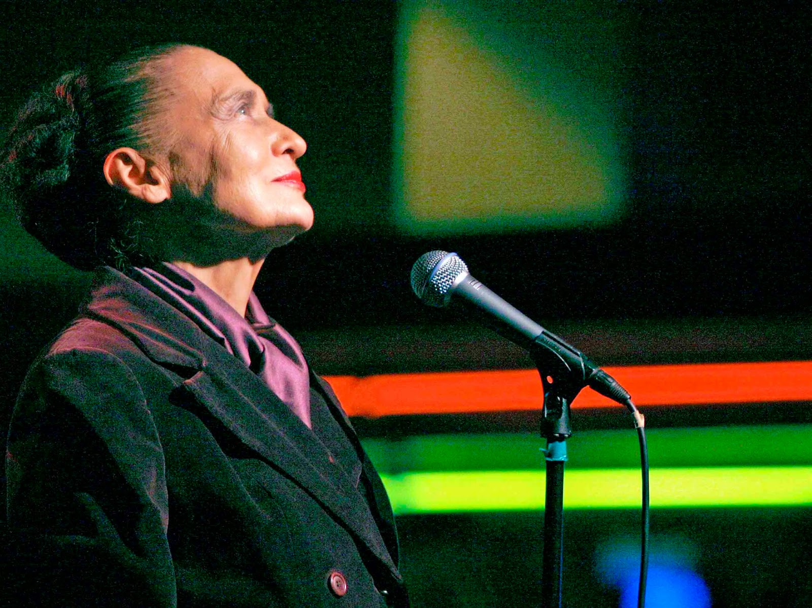 LEGENDARY NEW YORK CITY SINGER JULIE WILSON DIES