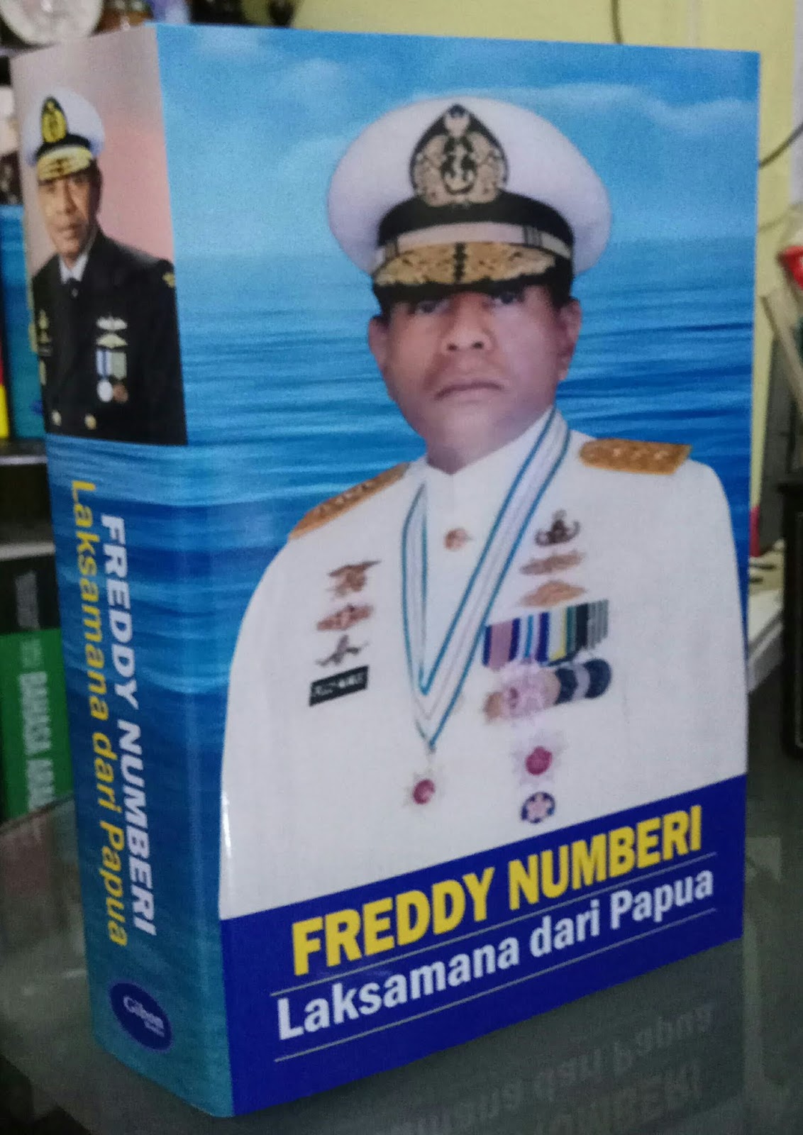 GIBON BOOKS: Biografi FREDDY NUMBERI