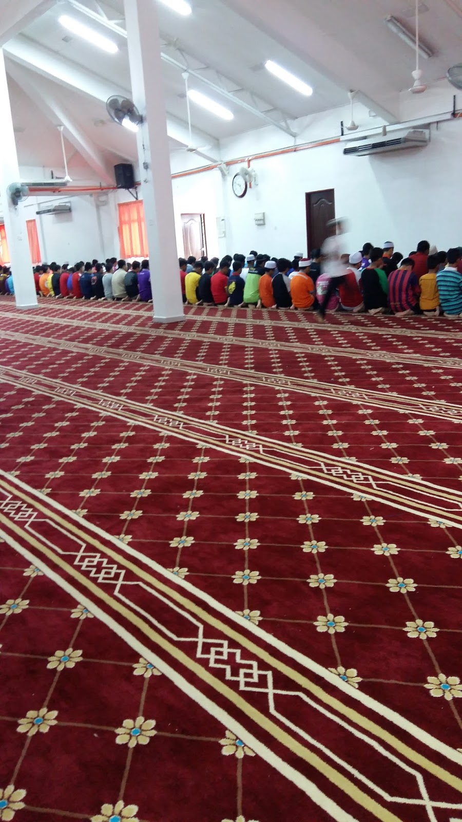 Designing Your Identity: PEMBEKAL DAN PEMASANGAN KARPET SURAU DAN ...
