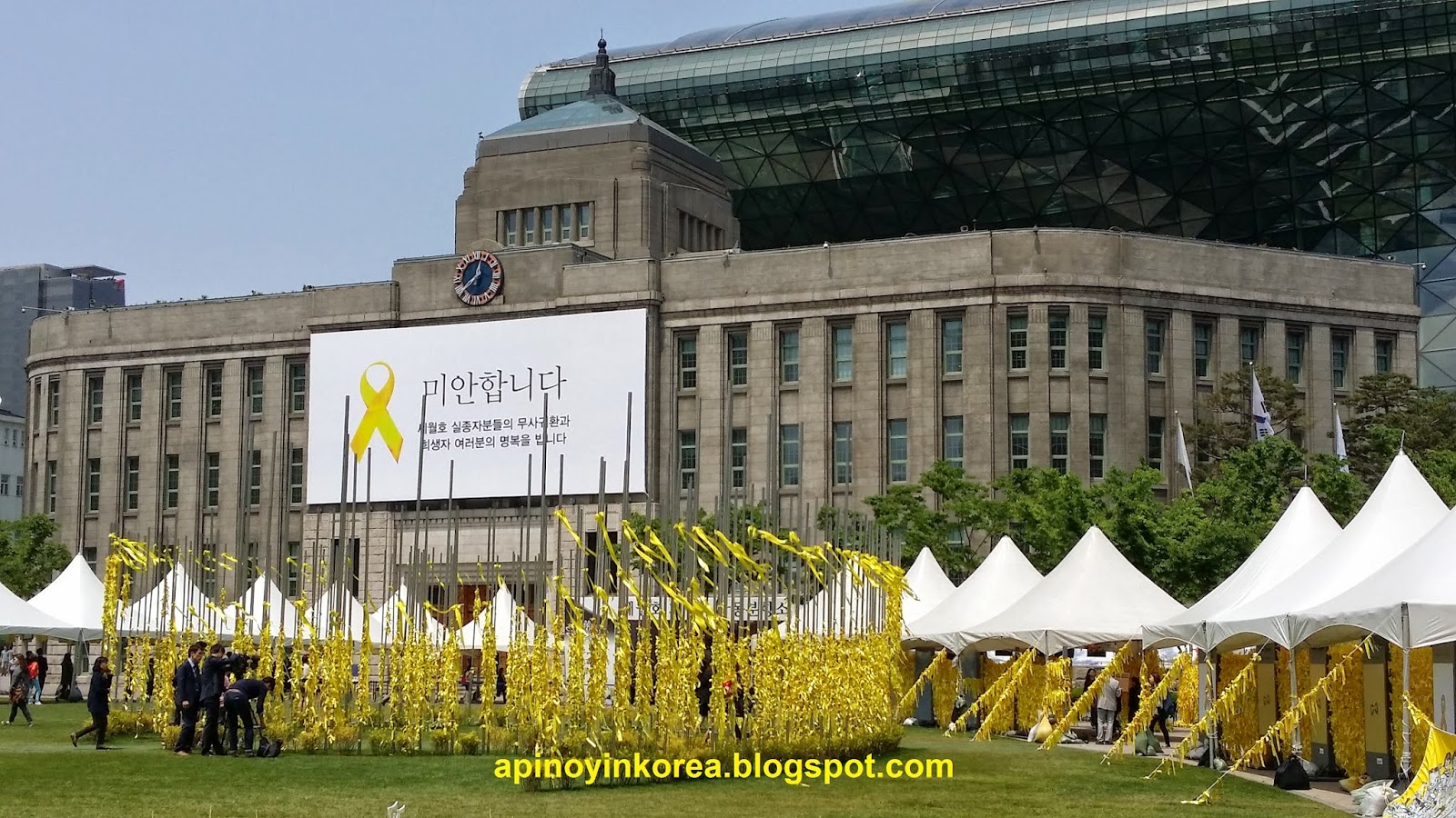 A Pinoy in Korea: Of Yellow Boats, Yellow Ribbons And White Chrysanthemums