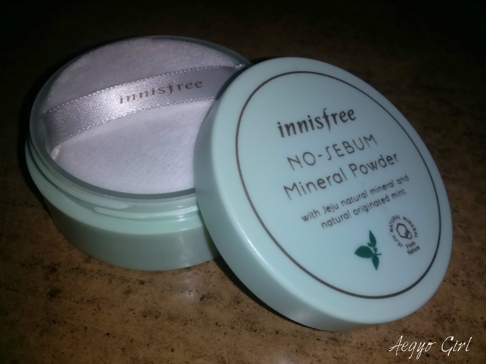 The Beauty Sweet Spot: REVIEW: Innisfree No Sebum Mineral Powder