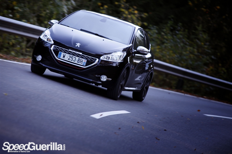 .: 208 GTI Noir Perla Nera - Pre-serie Fotos