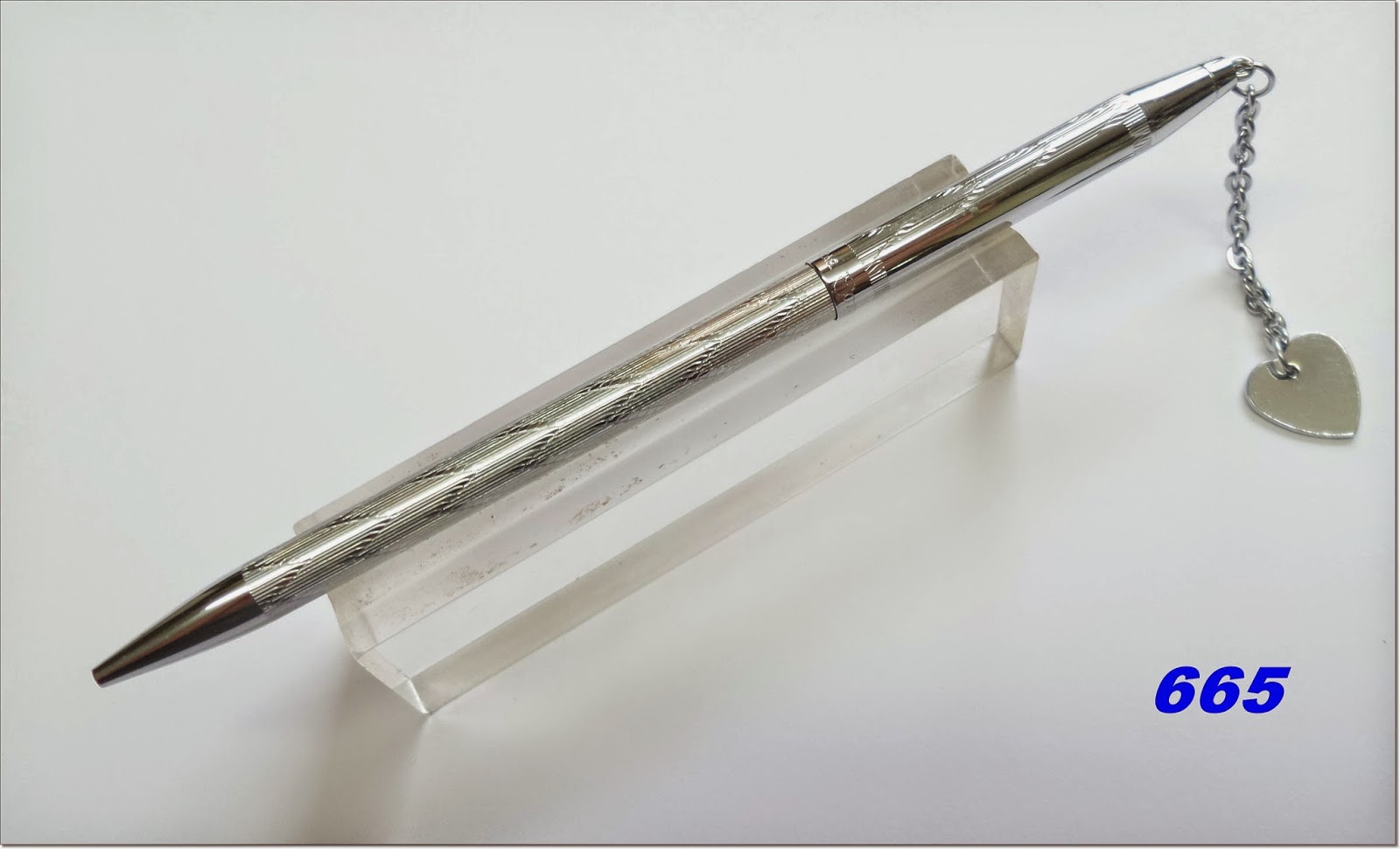 O Amigo das Canetas: Caneta Esferográfica Compactor Lady Coração Cromada