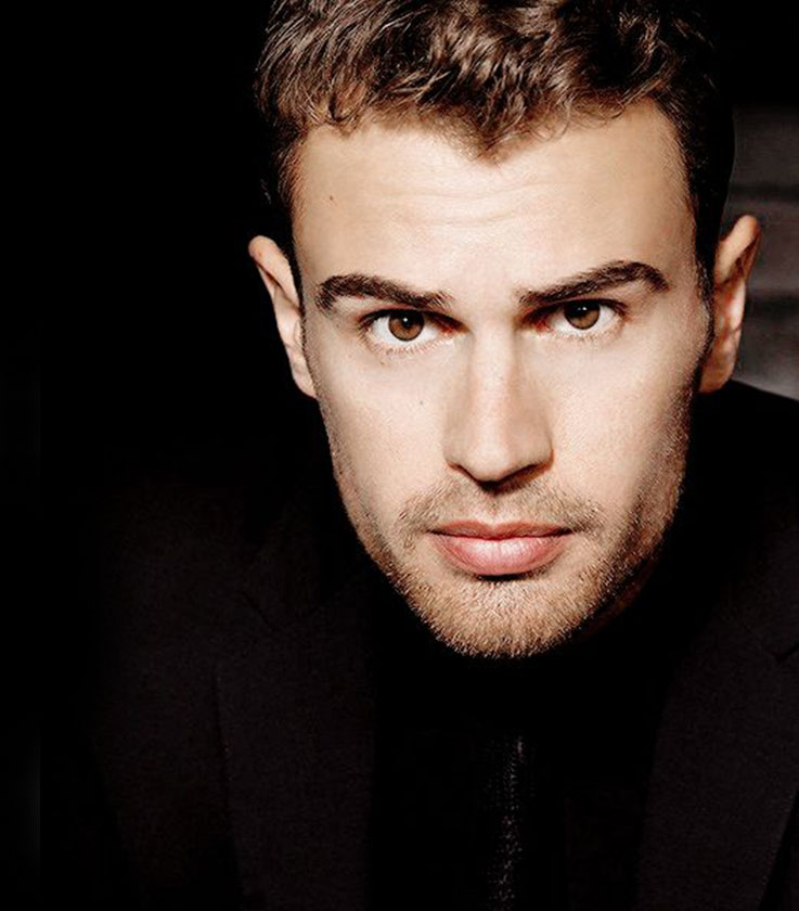 JANE ENTRE LINHAS: Colírio Dezembro - Elle Fanning e Theo James