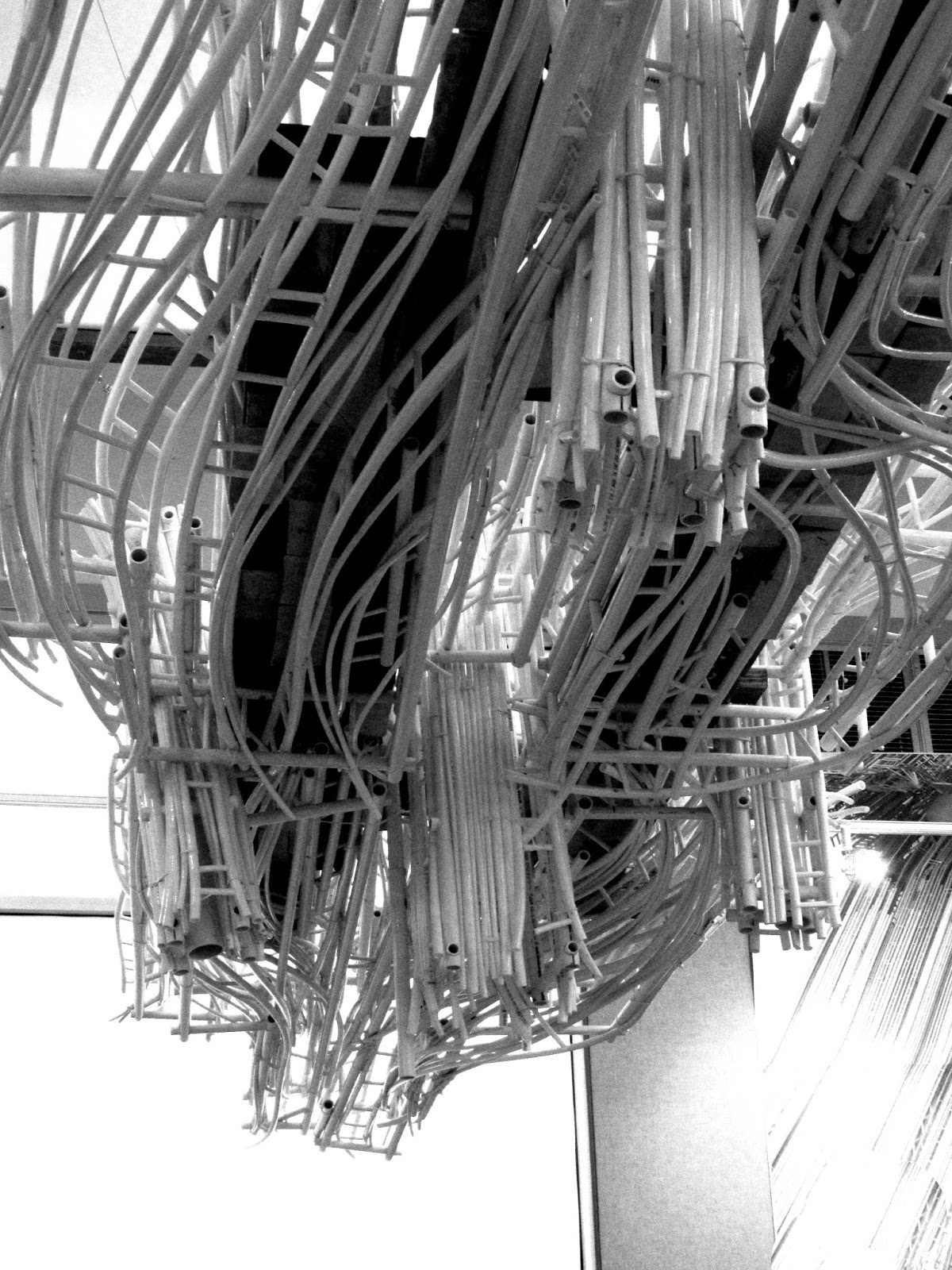 Theoremas: HI-LOW DEF MEGASTRUCTURE