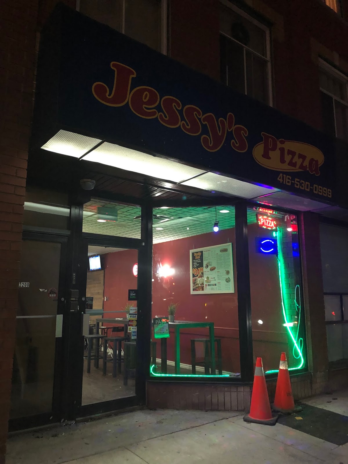 Teena in Toronto: Jessy's Pizza, Toronto, ON