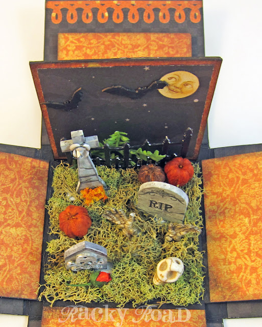 junk&stuff: Haunted Halloween Surprise Box