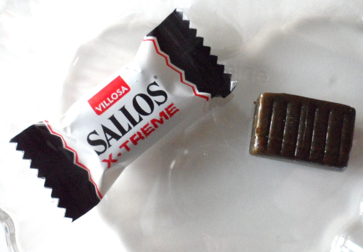 Josefine 21 Test Blog: VILLOSA Sallos Salmiak-Lakritz-Bonbons