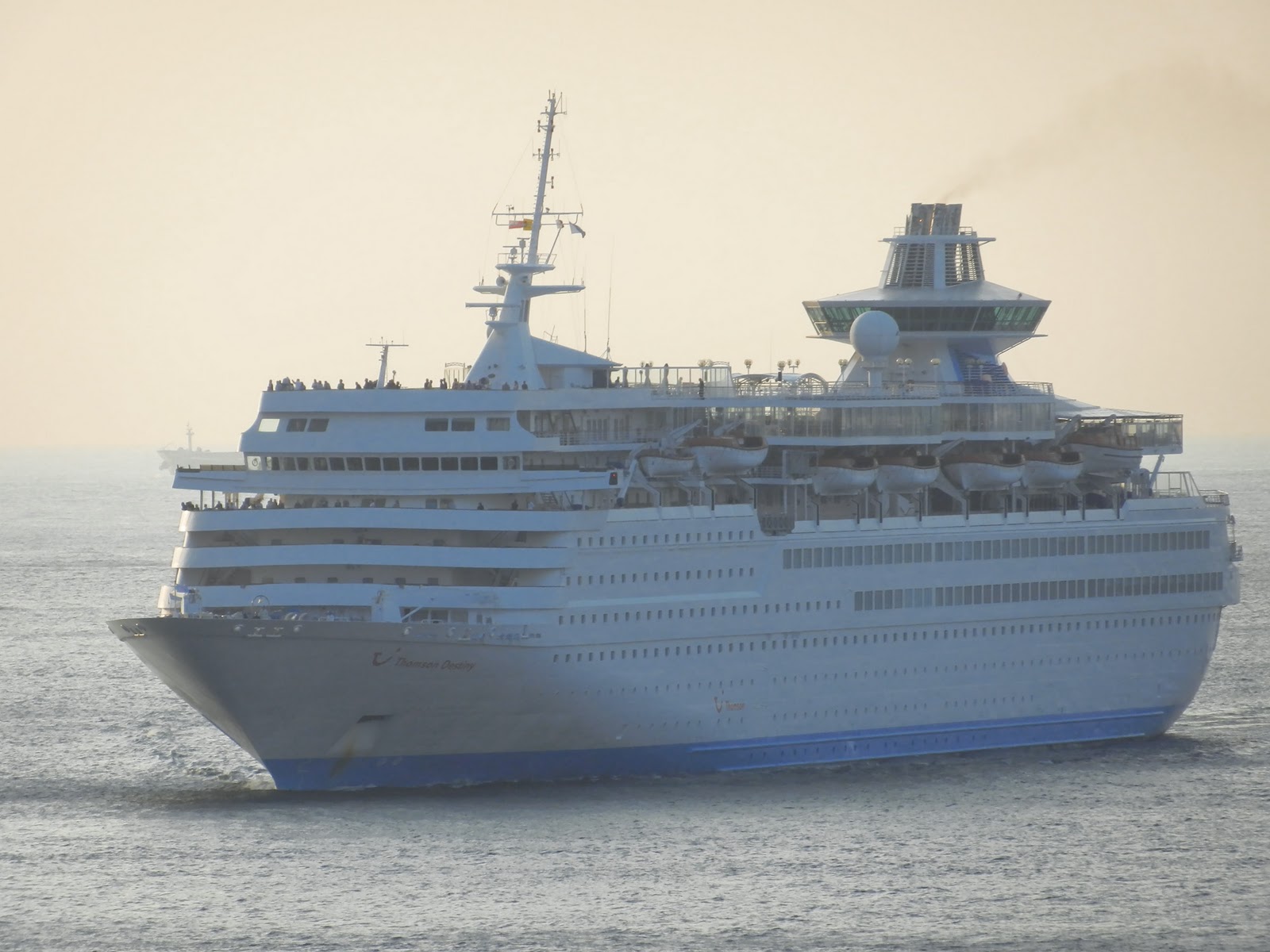 Ship's Images: THOMSON DESTINY