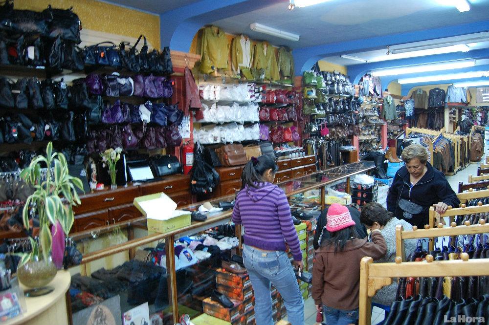 Quisapincha: Artesanías en Cuero: agosto 2015