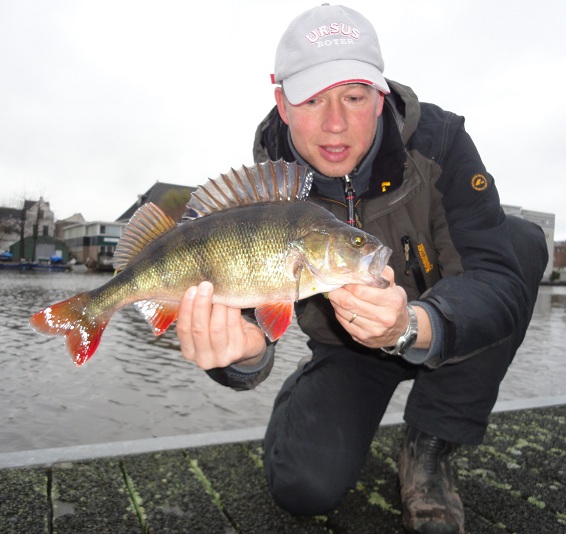 Out fishing: Kantikaal Baars