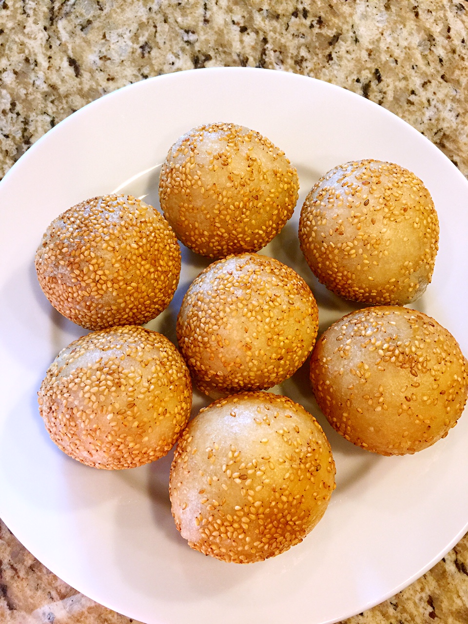 Jian Dui 煎堆 麻团 (Deep fried glutinous rice balls / Sesame seed balls)