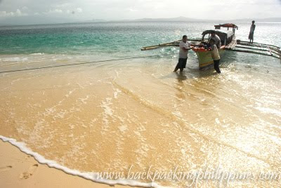 Backpacking Philippines: Bicol: The White Sand Beach of Maculabo Island ...