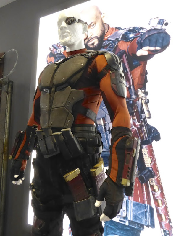 Hollywood Movie Costumes and Props: Will Smith's Deadshot movie costume ...
