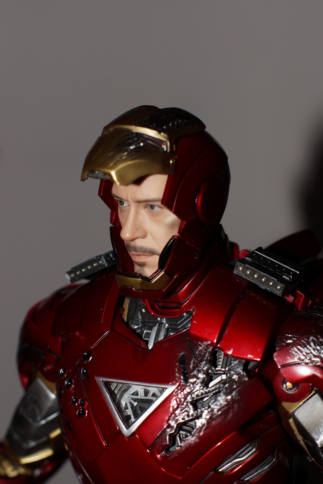 sgBinas - Hot Toys Iron Man 1/6th scale Fanatic: Hot Toys Iron Man 2 ...