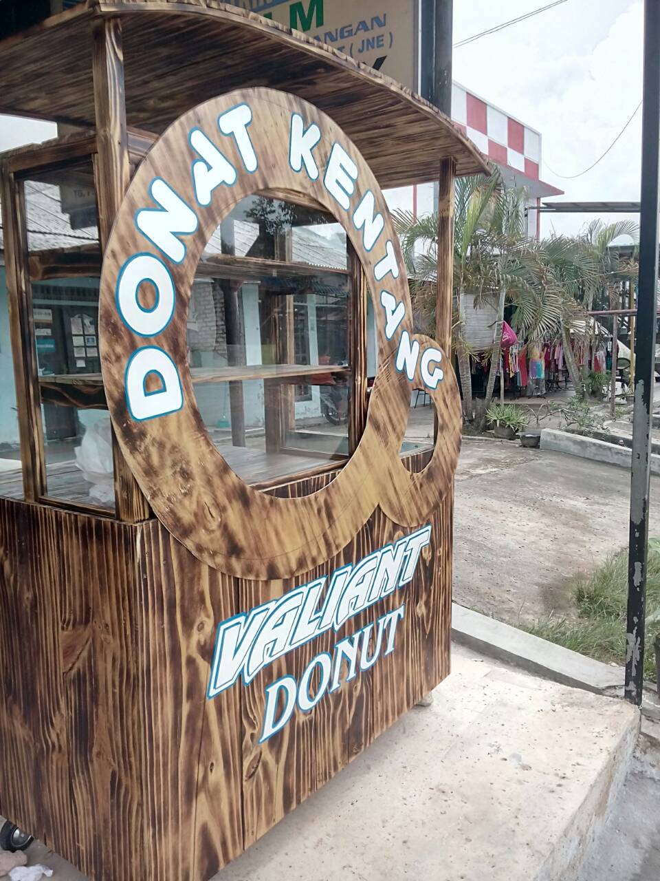 Gerobak donat kentang unik - Debby Anita