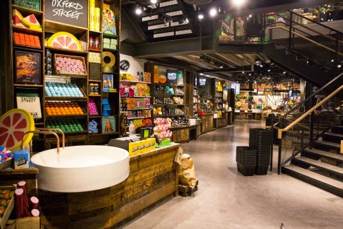 Einmal London und zurück - Lush Flagship-Store-Eröffnung - Bluebell ...