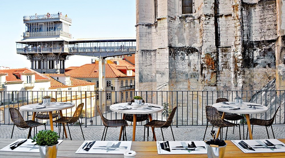 sobreLx: Miradouro dos Terraços do Carmo - TOPO Chiado Restaurante/Bar ...