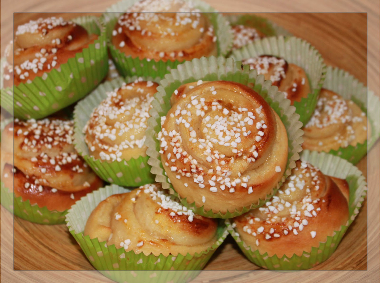 VEROPENN: Bullar med lemoncurd