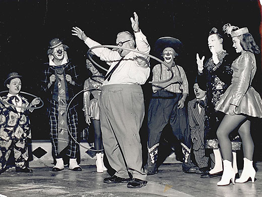 Sirkusteltta: 1961–1978 • Billy Smartin Joulusirkus • Billy Smart ...