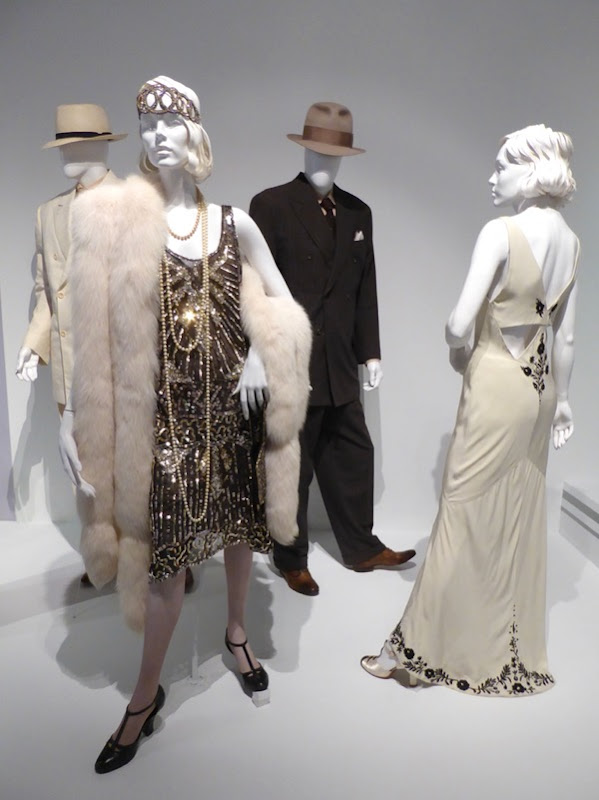 Hollywood Movie Costumes and Props: Live by Night film costumes on ...