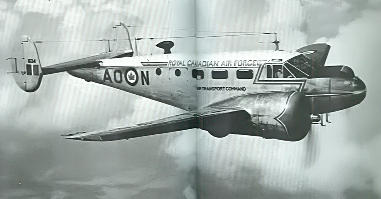 Le Beechcraft Model 18.