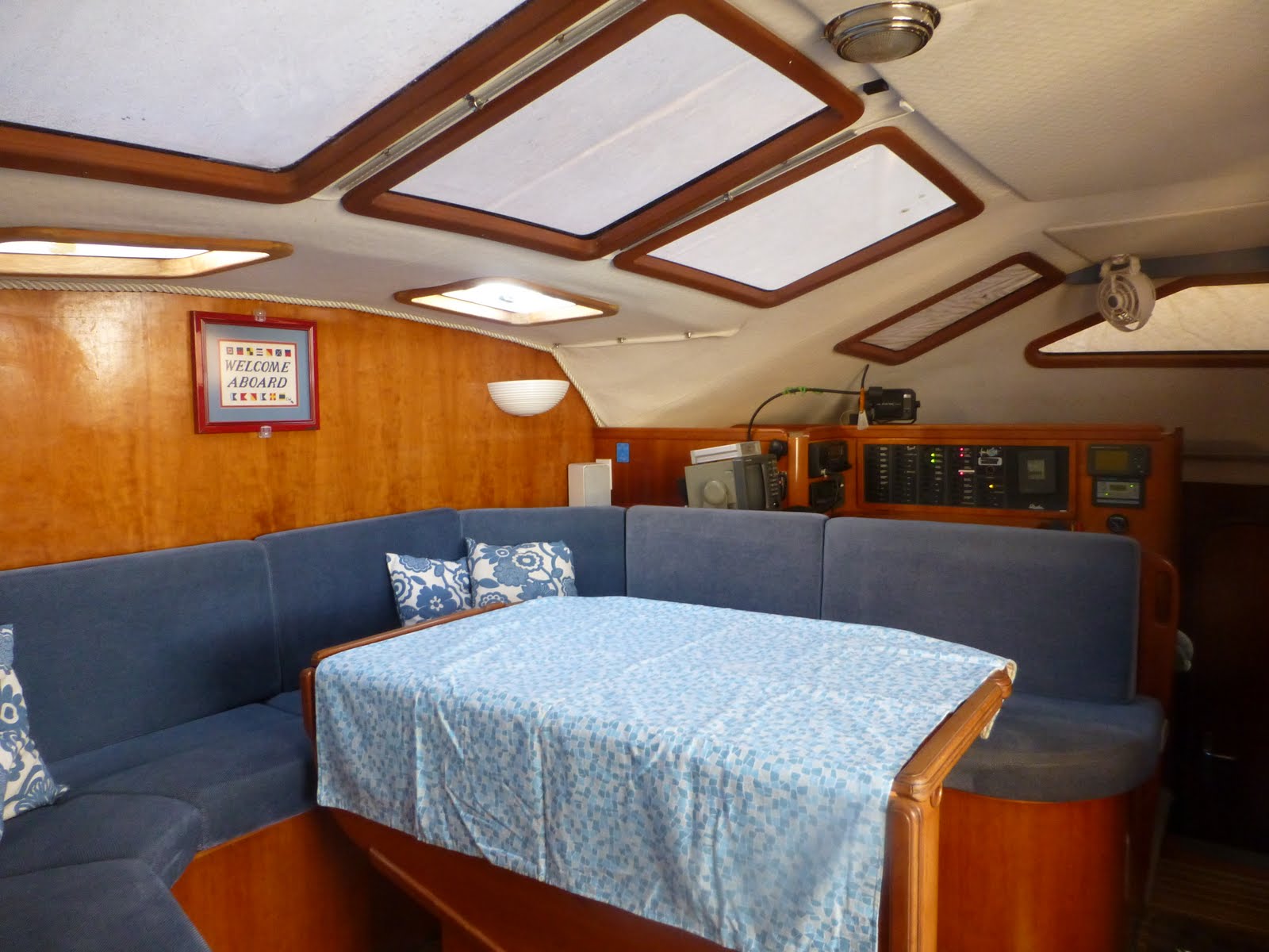 Magic, a Privilege 39' Catamaran, is SOLD: Interior Layout & Accommodations