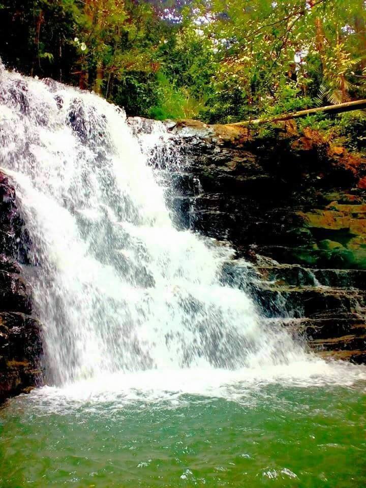 KEINDAHAN AIR TERJUN LATA LAYANG-LAYANG KAMPUNG PAGI JERANTUT | AKU ...