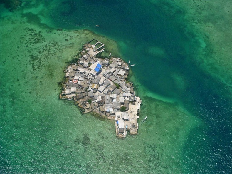 PictoVista: 10 Most Overpopulated Islands In The World