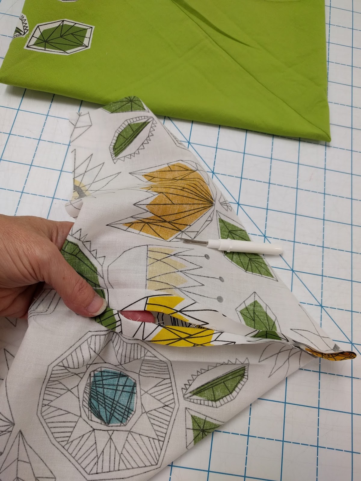 Hello Stitch: Japanese Triangle Bag Tutorial
