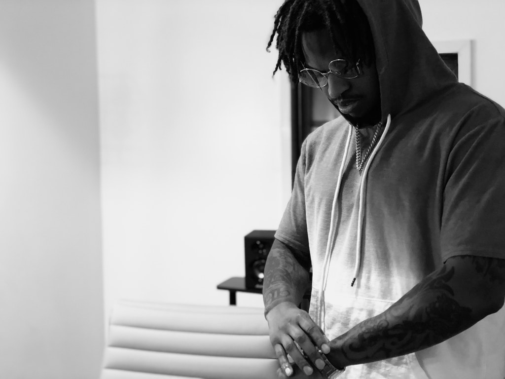 "Beat the rap" nghĩa là gì?