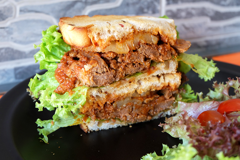 Good Blue Men @ Seksyen 17, PJ: Cosy Cafe Hidden Among the ...