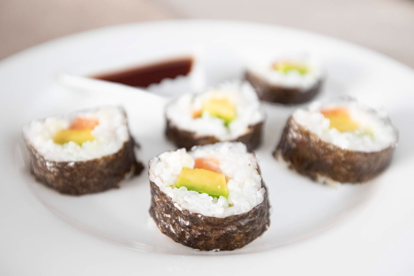 Food Makes Me Happy: Philadelphia Roll...Almost (with Salmon, Cream ...