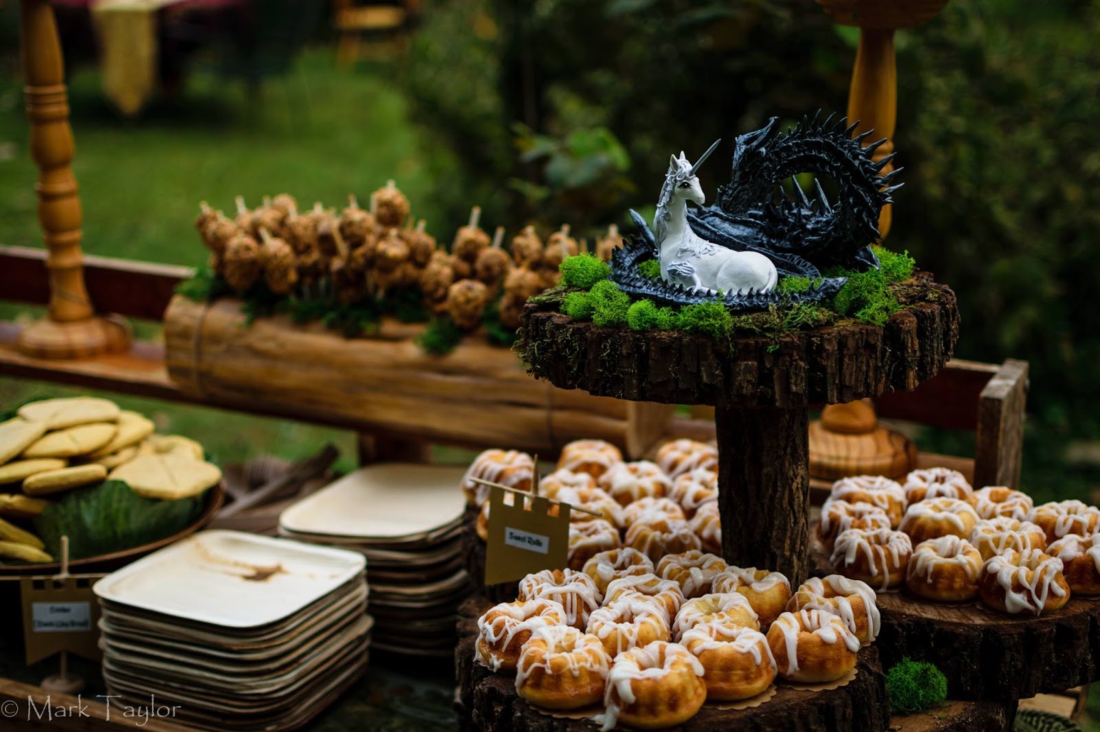 Holly's Creations in Clay: Dragon and Unicorn Cake Topper Sculpting Process