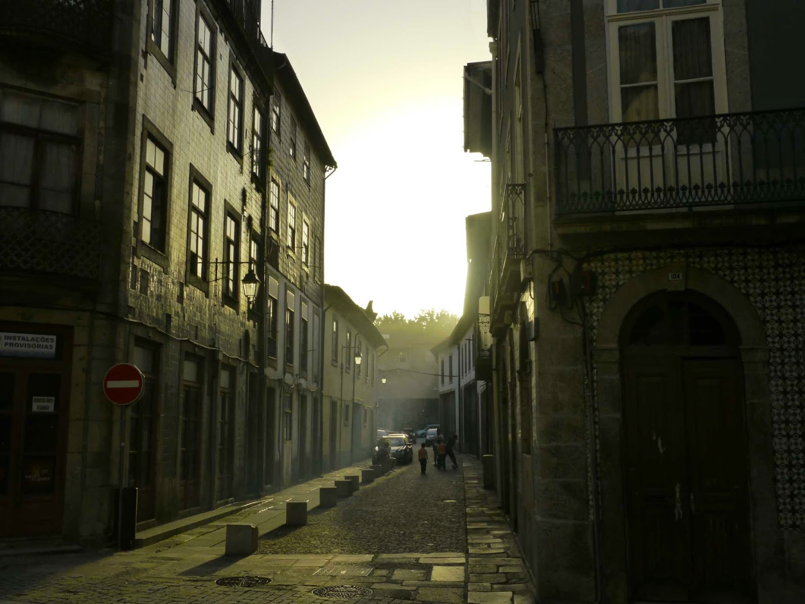 Racines: The Factory House // Porto