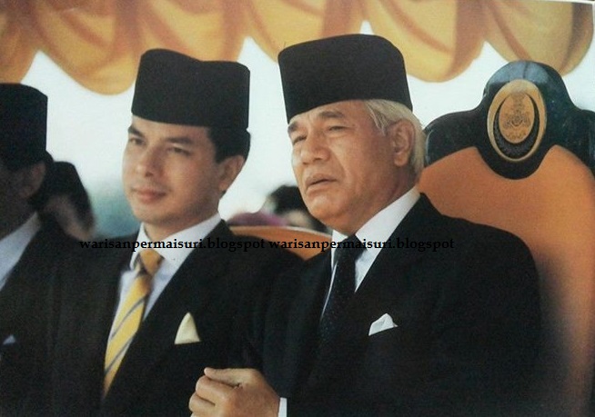 WARISAN RAJA & PERMAISURI MELAYU: Setahun Kemangkatan Sultan Azlan Shah.