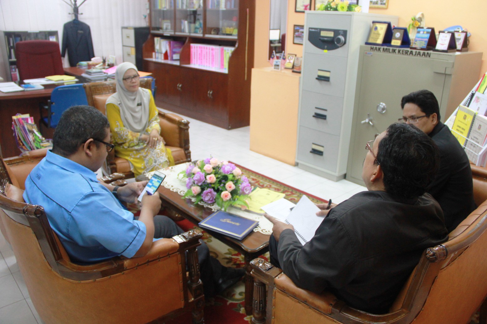 Posted by SMK Bandar Baru Serting at 10:27 AM