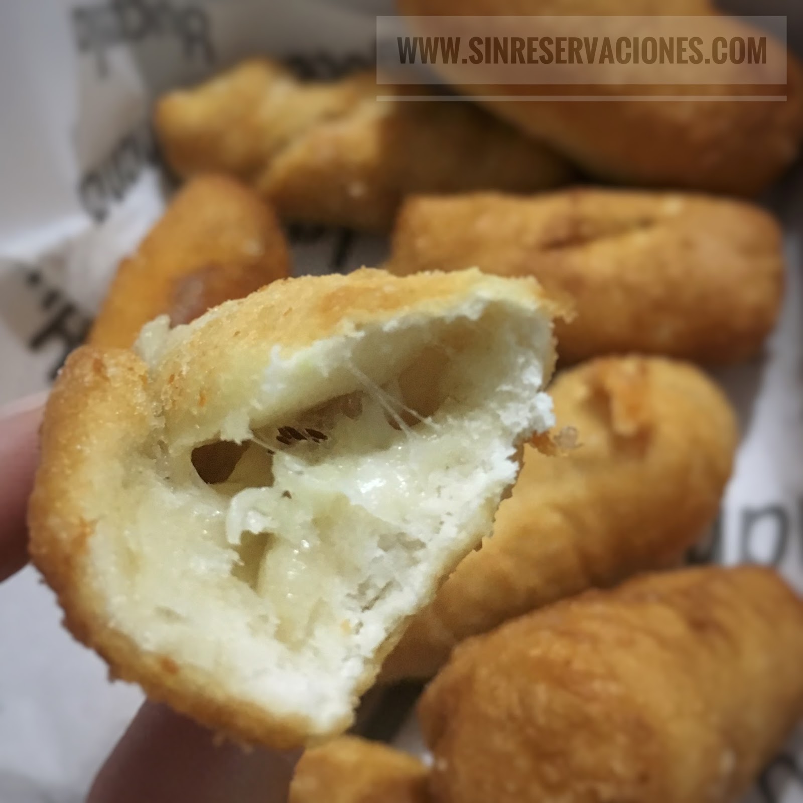 Yuquitas Rellenas Carretilleras en Yuca 'n'Roll - Sin Reservaciones